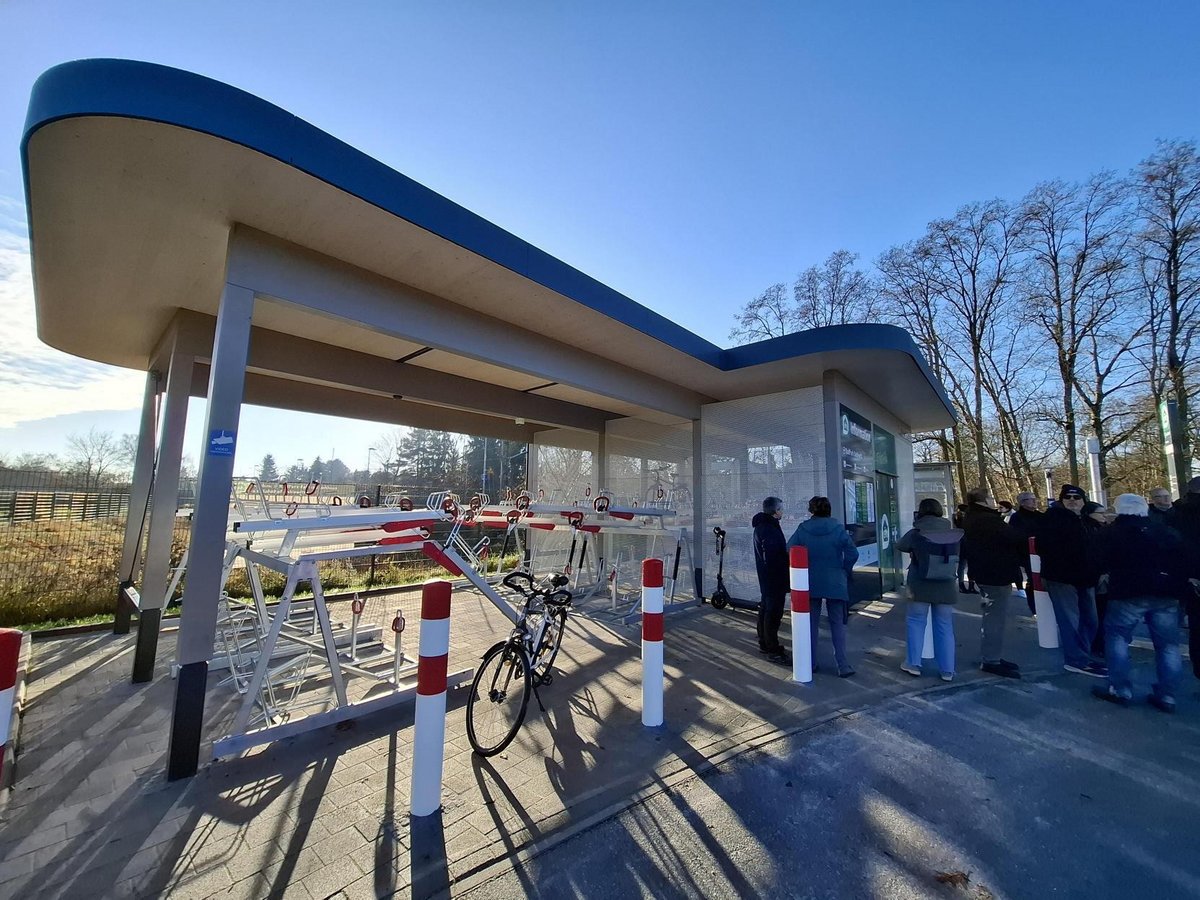 VBB-RadPark am Bahnhof Dahlewitz eröffnet | VBB
